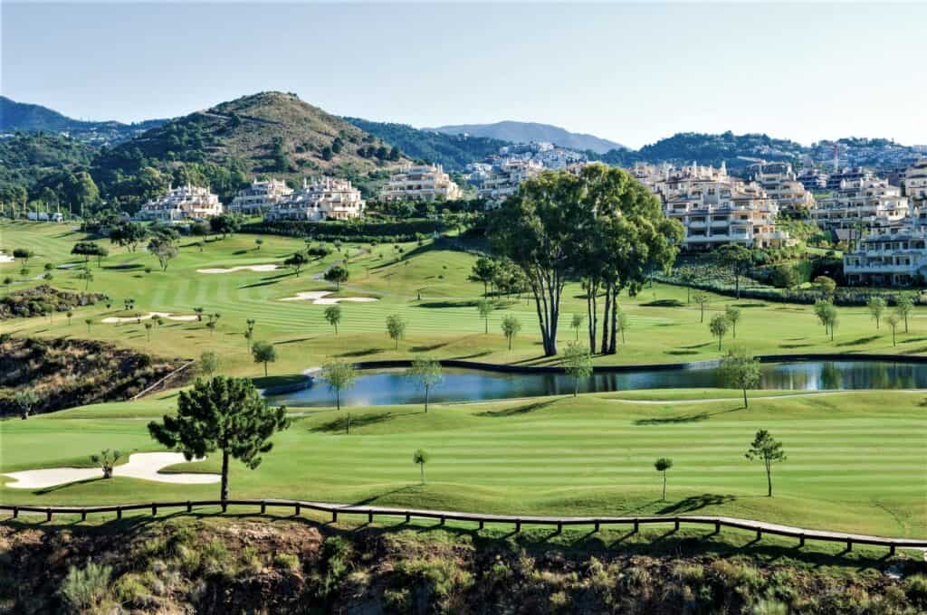 Benahavis: Køb Hus, Bolig, Villa, Lejlighed el. Sommerhus i Benahavis